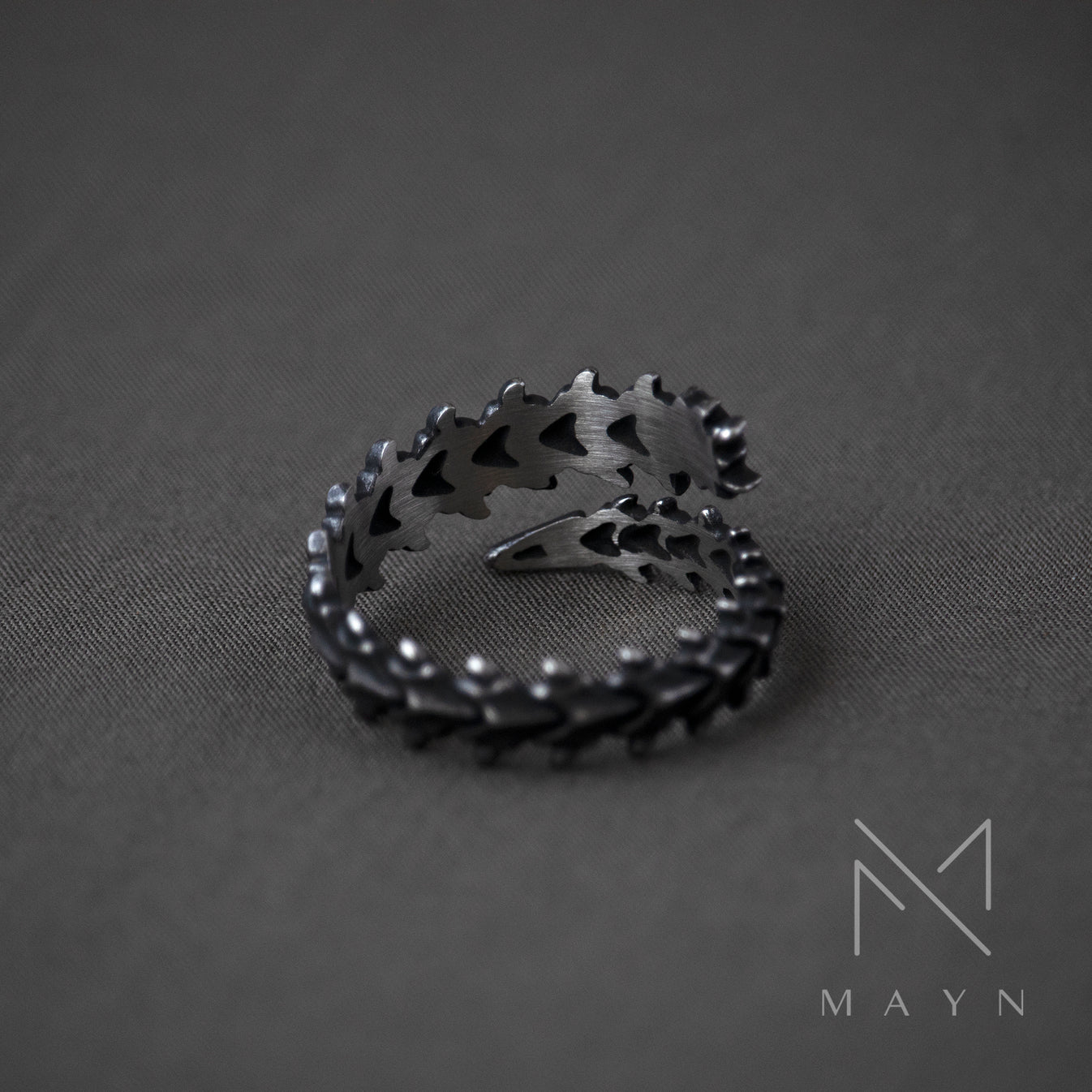 Unique Ring - Centipede