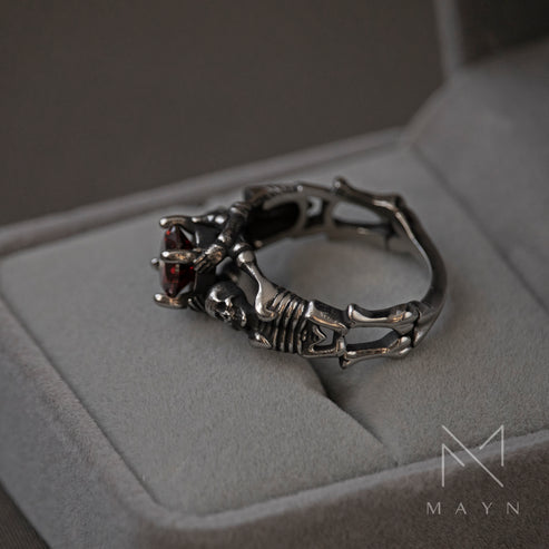 Gothic Promise Ring - Dark side
