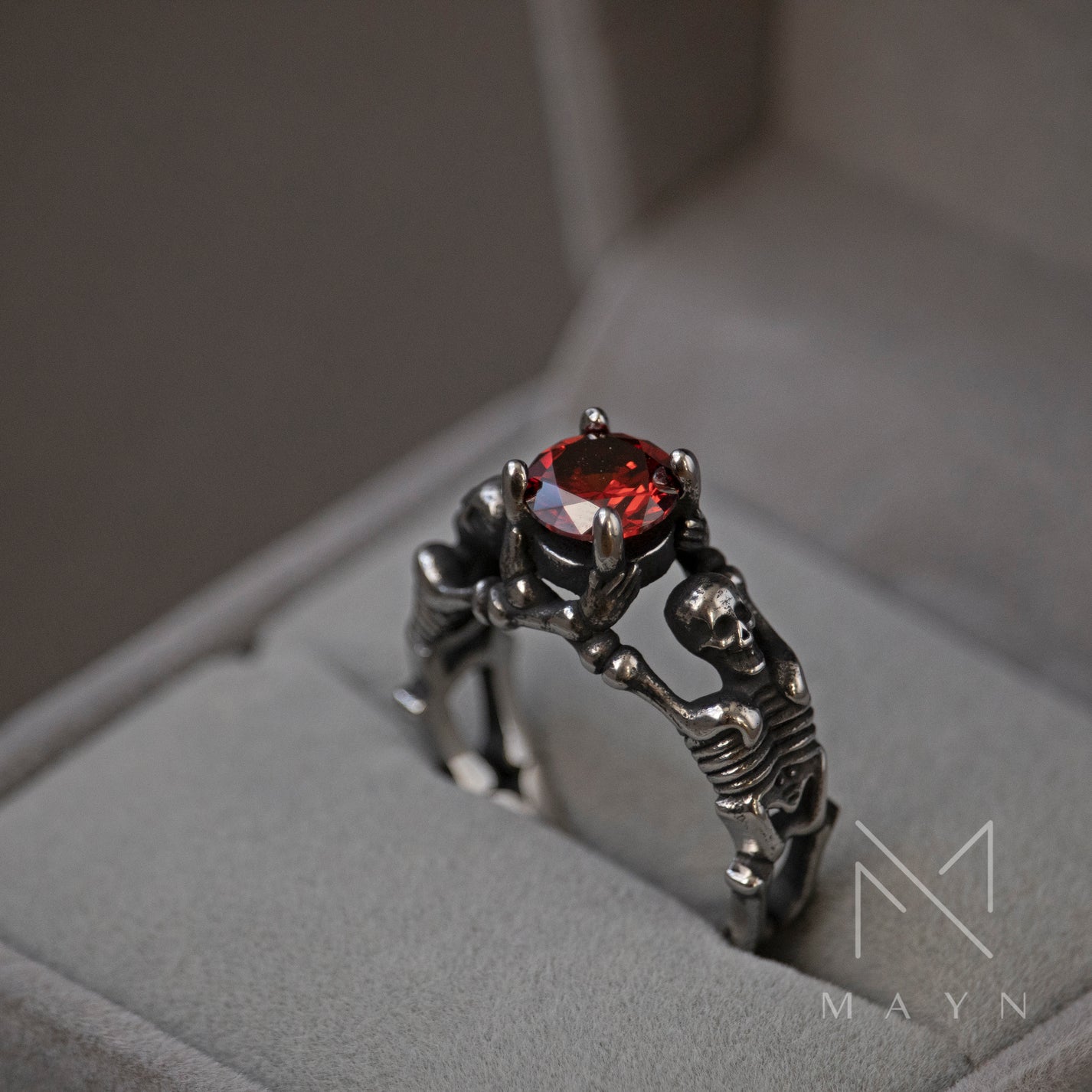 Gothic Promise Ring - Dark side