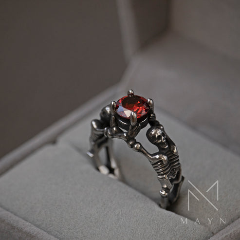 Gothic Promise Ring - Dark side